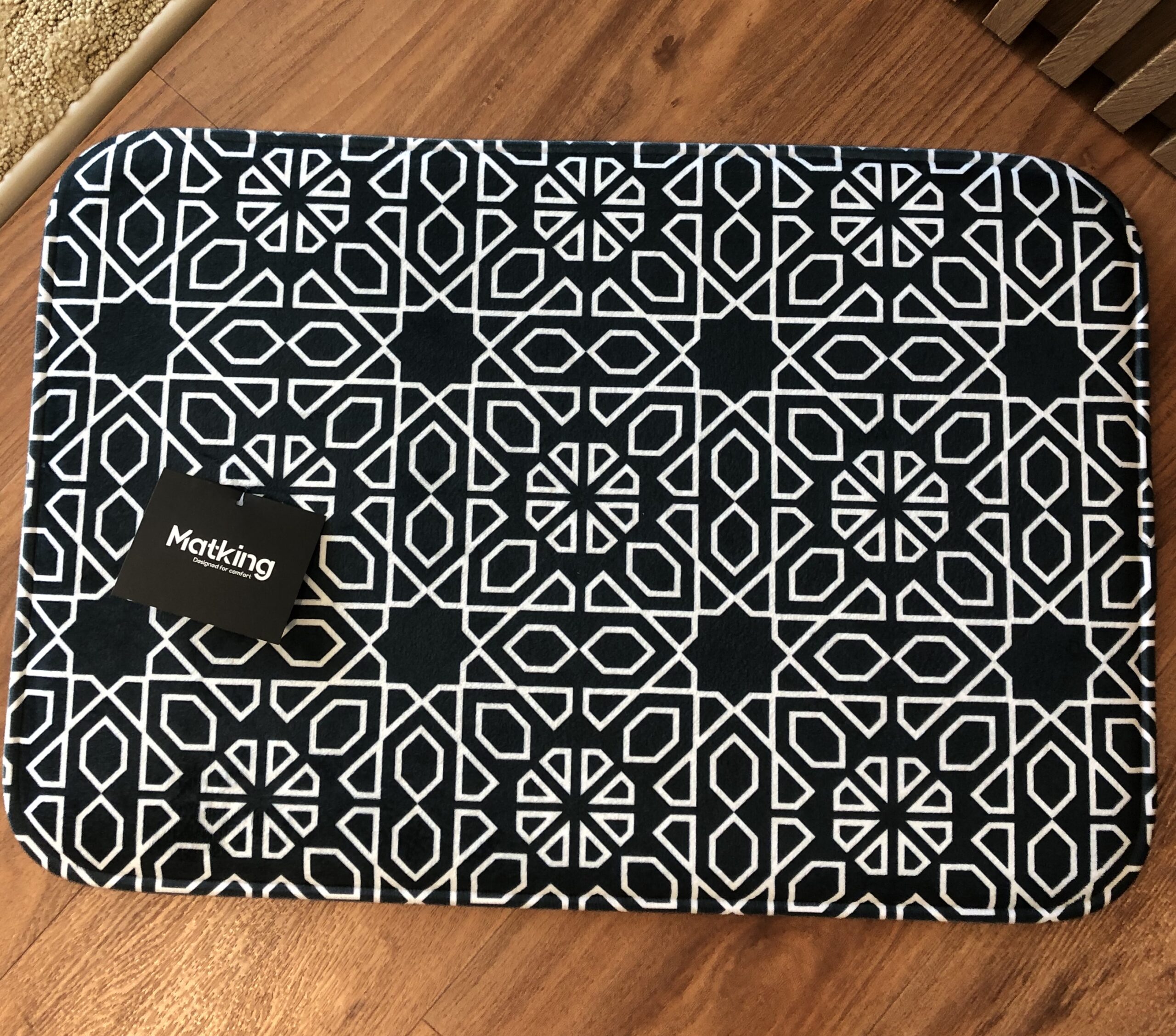 ORIENTAL BLACK FLOORMAT - Matking Singapore